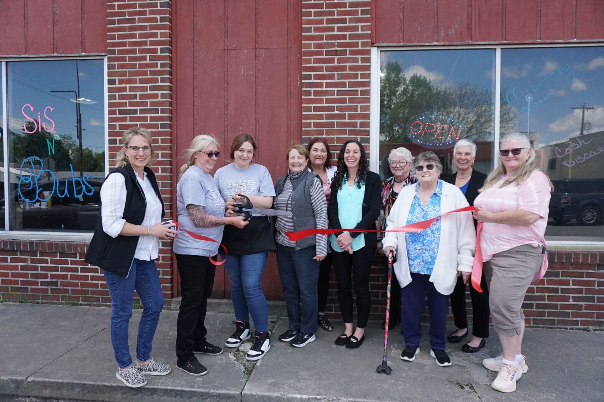 Wells County Chamber Welcome Sis & Bub’s Restaurant to Zanesville ...
